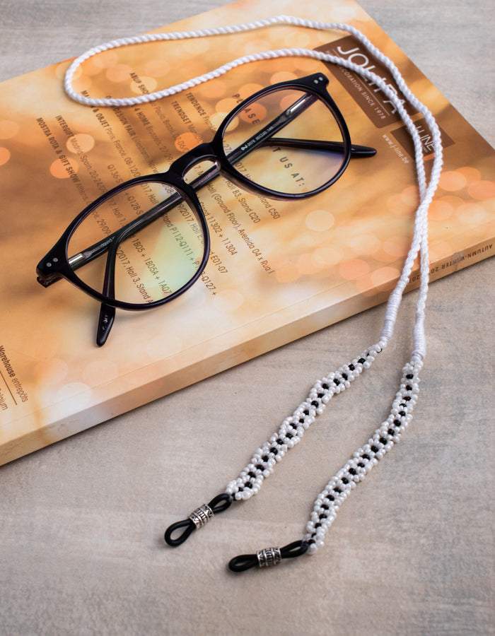 Eyeglasses Strings (White) – NEERJA INTERNATIONAL INC